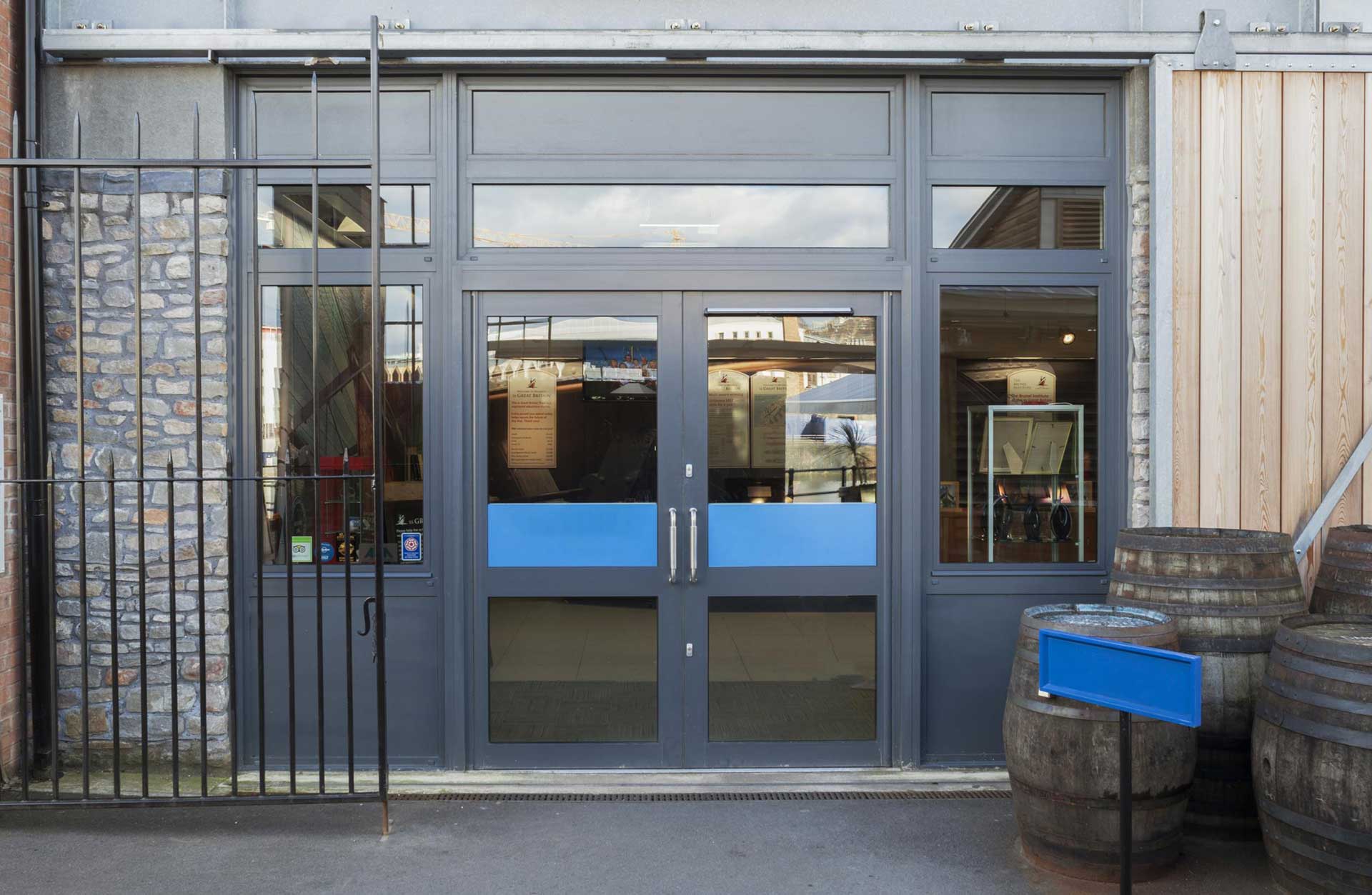 Aluminium Shop Fronts Installation in London | Altus Contractors